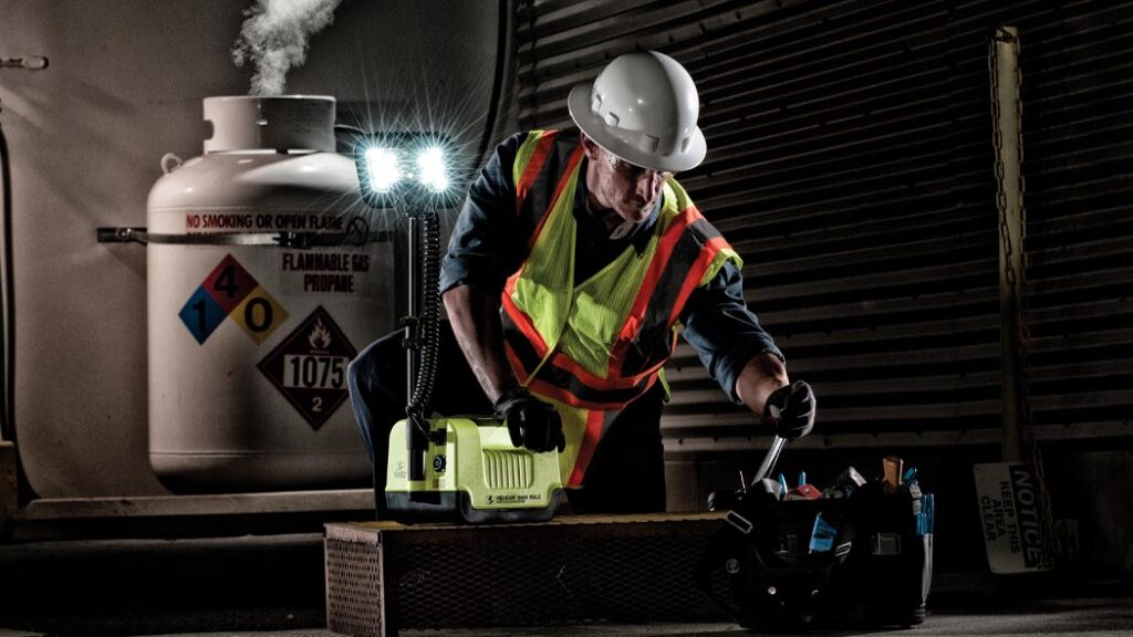 Pelican 9455 Remote Area Safety Light Certified Class 1 Div 1 / IECEx ...